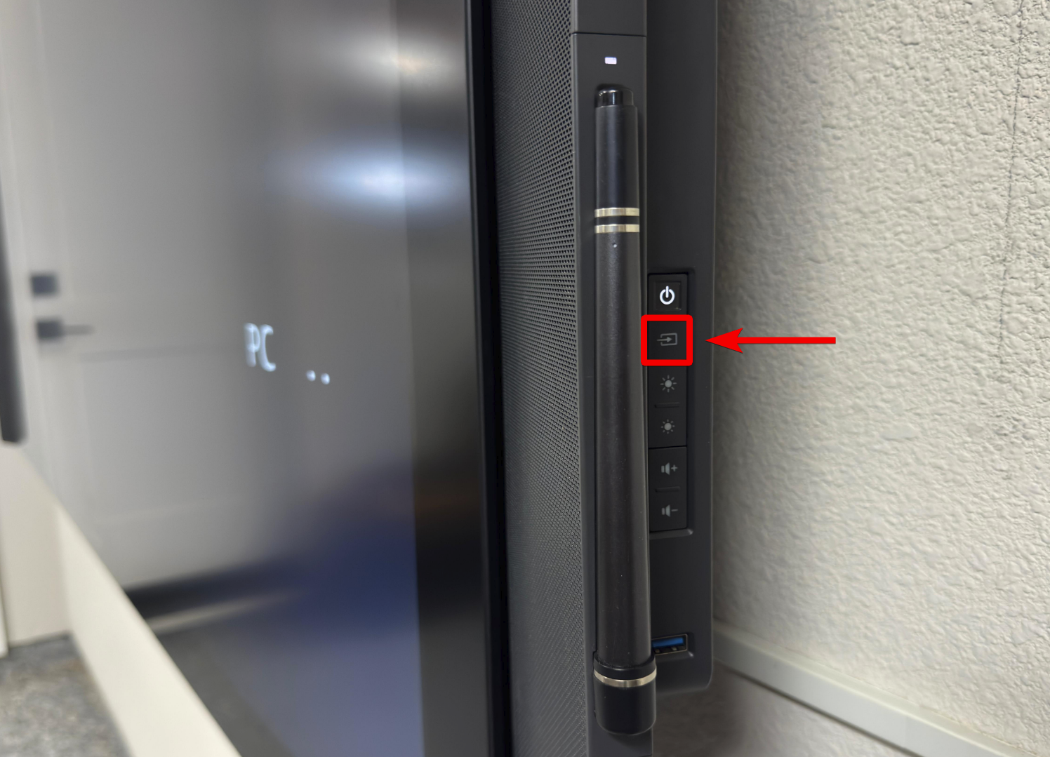 How to Use Surface Hub v1 as External Interactive Display